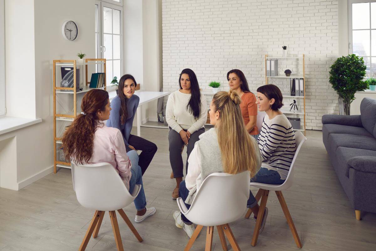 5 Benefits Of Choosing An Exclusively Womens Rehab